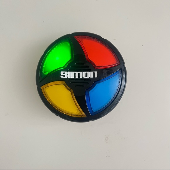 Hasbro | Toys | Simon Micro Series Electronic Game Classic Simon Board ...